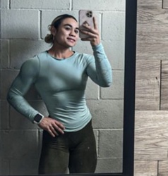 Jesly Landaverde (jeslyfitness_)