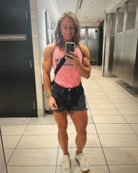 Laura Ehlen (adventurer.lady)