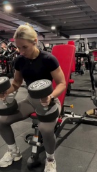 Rosie Pratt (rosiejanefitness)