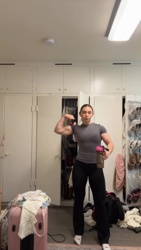 Pictures of Eliya Howard-Delman