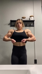 Liz Gangale (liftwlizard)