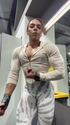 biceps stretching sleeve
