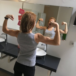 Pictures of Josi (bicepsgirl_biceps4fun)